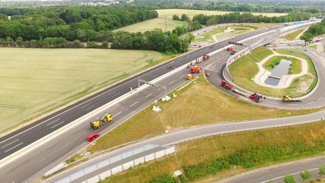 Wieder freie Fahrt nach der A7-Sperrung | NDR.de - Nachrichten - Hamburg Wieder freie Fahrt nach der A7-Sperrung | NDR.de - Nachrichten - Hamburg
