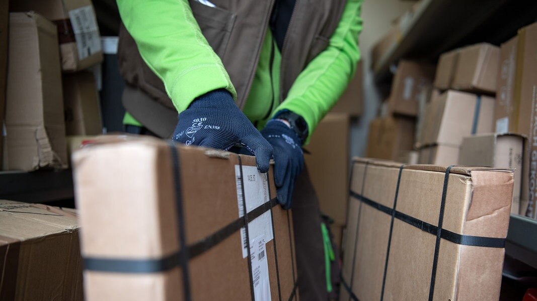 LKA warnt vor Betrugsmasche bei Paketzustellungen | NDR.de ... LKA warnt vor Betrugsmasche bei Paketzustellungen | NDR.de ...