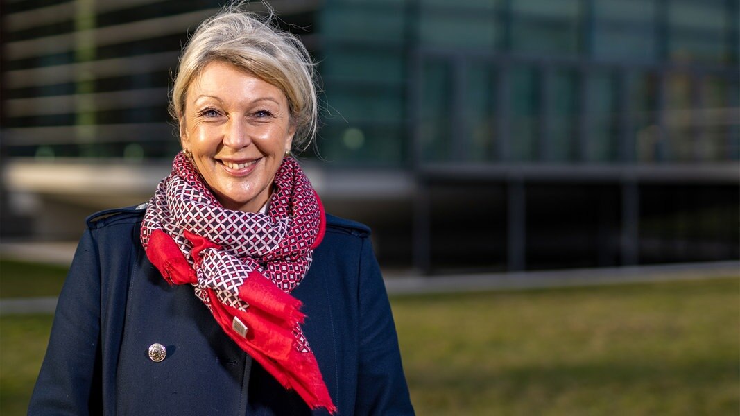 Michaela Pries: Landesbeauftragte für Menschen mit Behinderung | NDR.de ... Michaela Pries: Landesbeauftragte für Menschen mit Behinderung | NDR.de ...