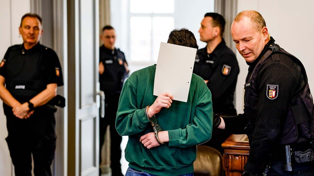 Prozess um Schüsse in Kiel-Gaarden: Angeklagter gesteht | NDR.de ... Prozess um Schüsse in Kiel-Gaarden: Angeklagter gesteht | NDR.de ...